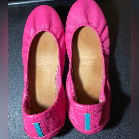 Tieks | Shoes | Fuchsia Pink Tieks | Poshmark